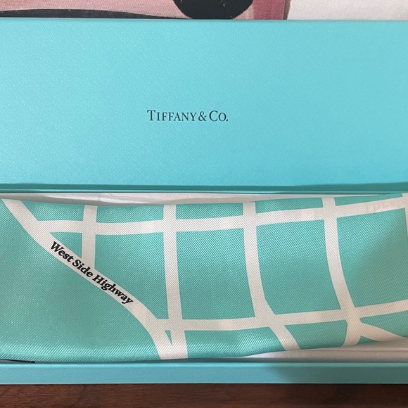 Tiffany & Co. | Accessories | Nwot Tiffany Co Map Of New York Silk ...